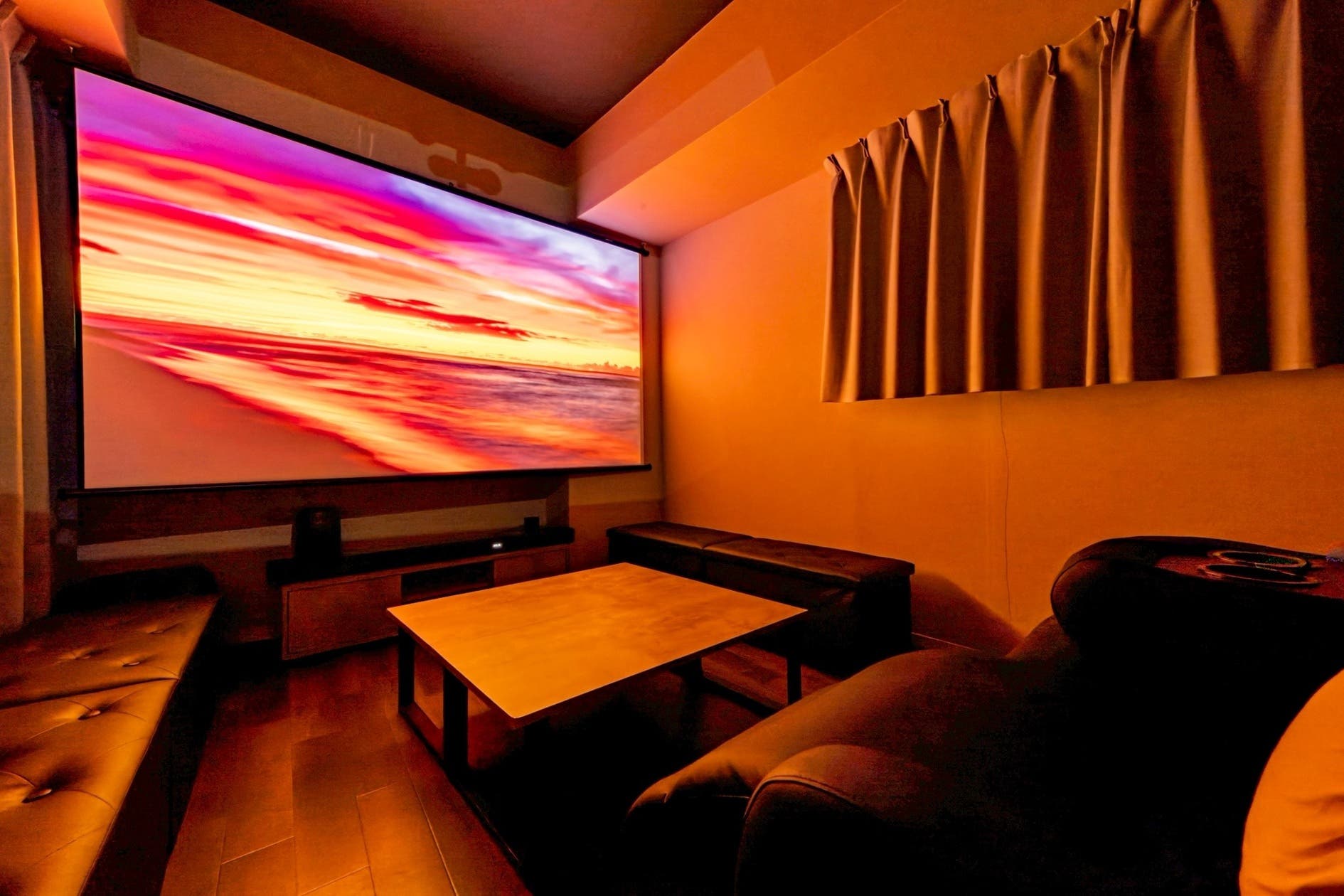 NEW🎊最大16名🉐コスパ💰ﾌﾟﾛｼﾞｪｸﾀ📽️映画🐈‍⬛デート💓ゲーム🎮女子会💗推し活🌟Cinema大阪梅田の写真3