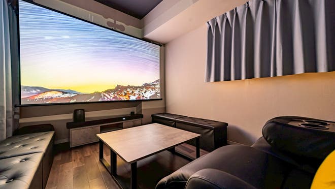 NEW🎊最大16名🉐コスパ💰プロジェクタ📽️映画🐈⬛デート💓ゲーム🎮女子会💗推し活🌟Cinema大阪梅田の写真1