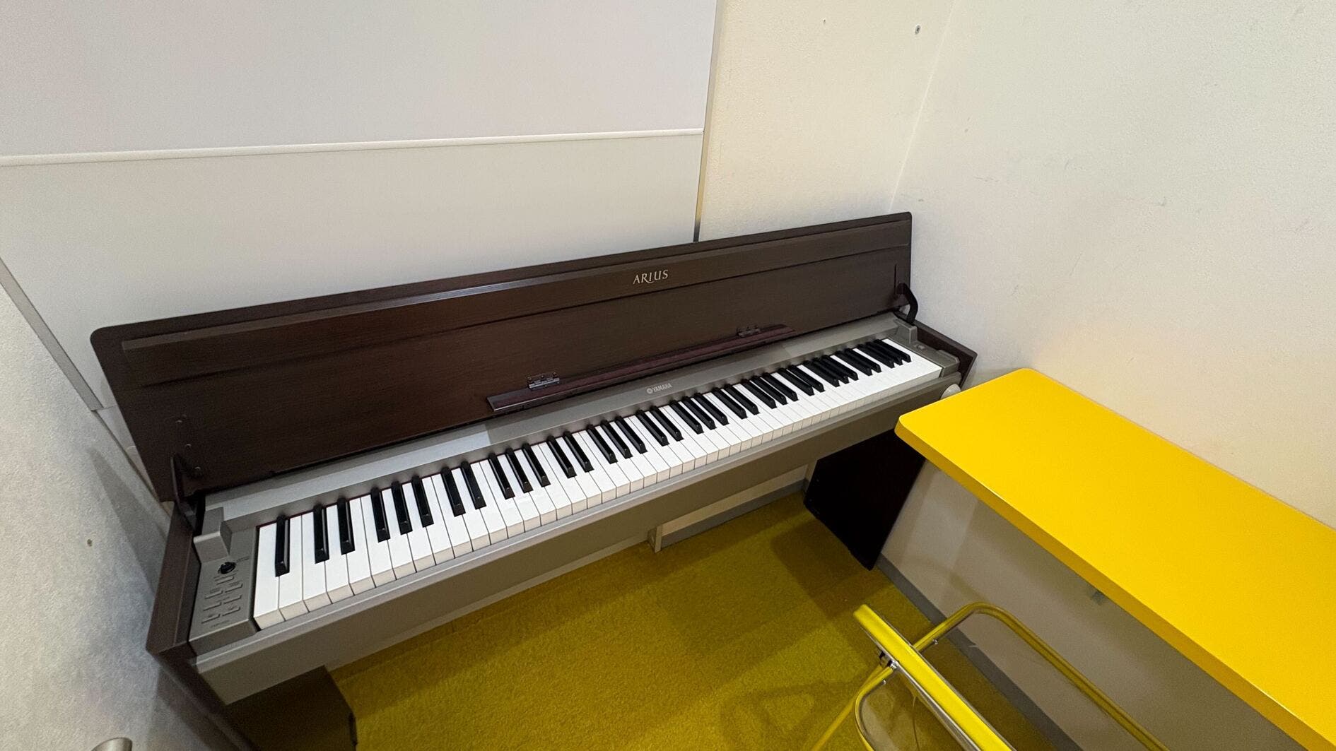 📍センター北駅前✨一人用個室🧑‍💻 静かに集中！Wi-Fi＆モニター完備📲 作業・視聴・物撮りに最適📸の写真5