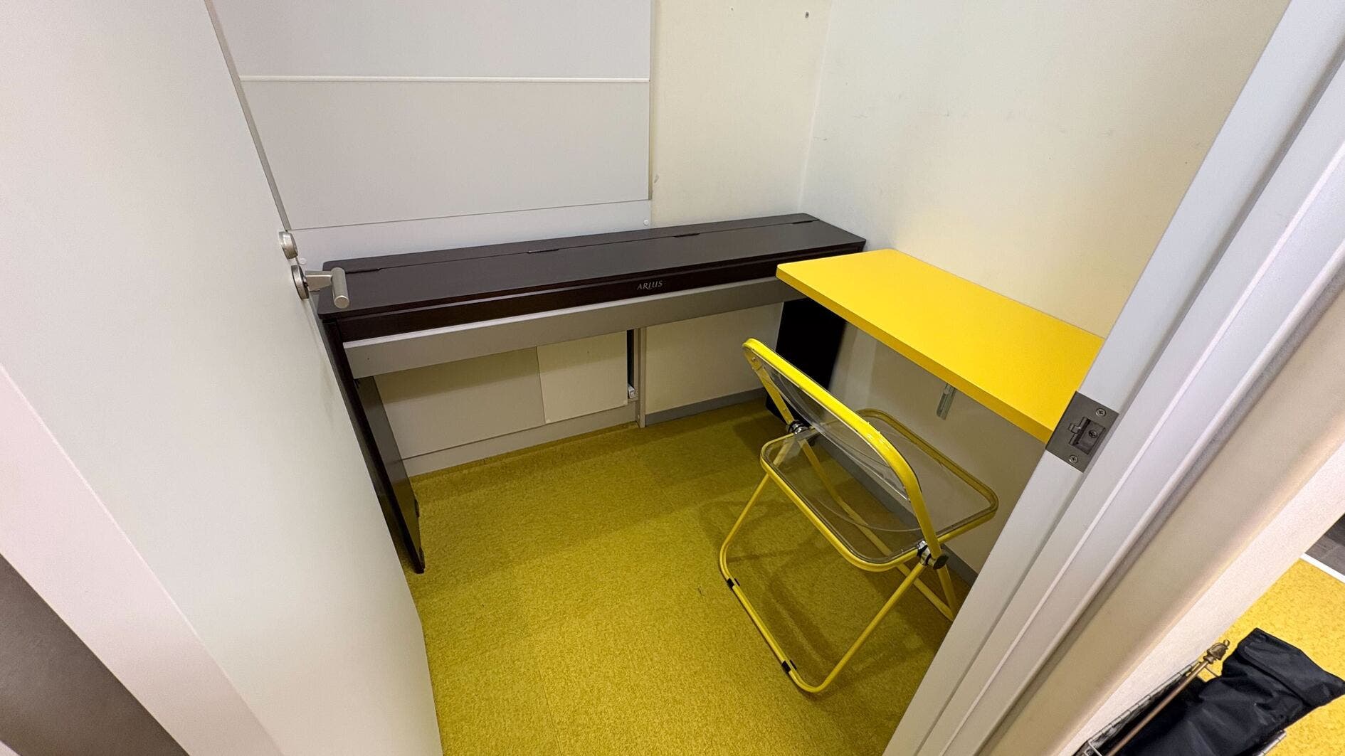 📍センター北駅前✨一人用個室🧑‍💻 静かに集中！Wi-Fi＆モニター完備📲 作業・視聴・物撮りに最適📸の写真6