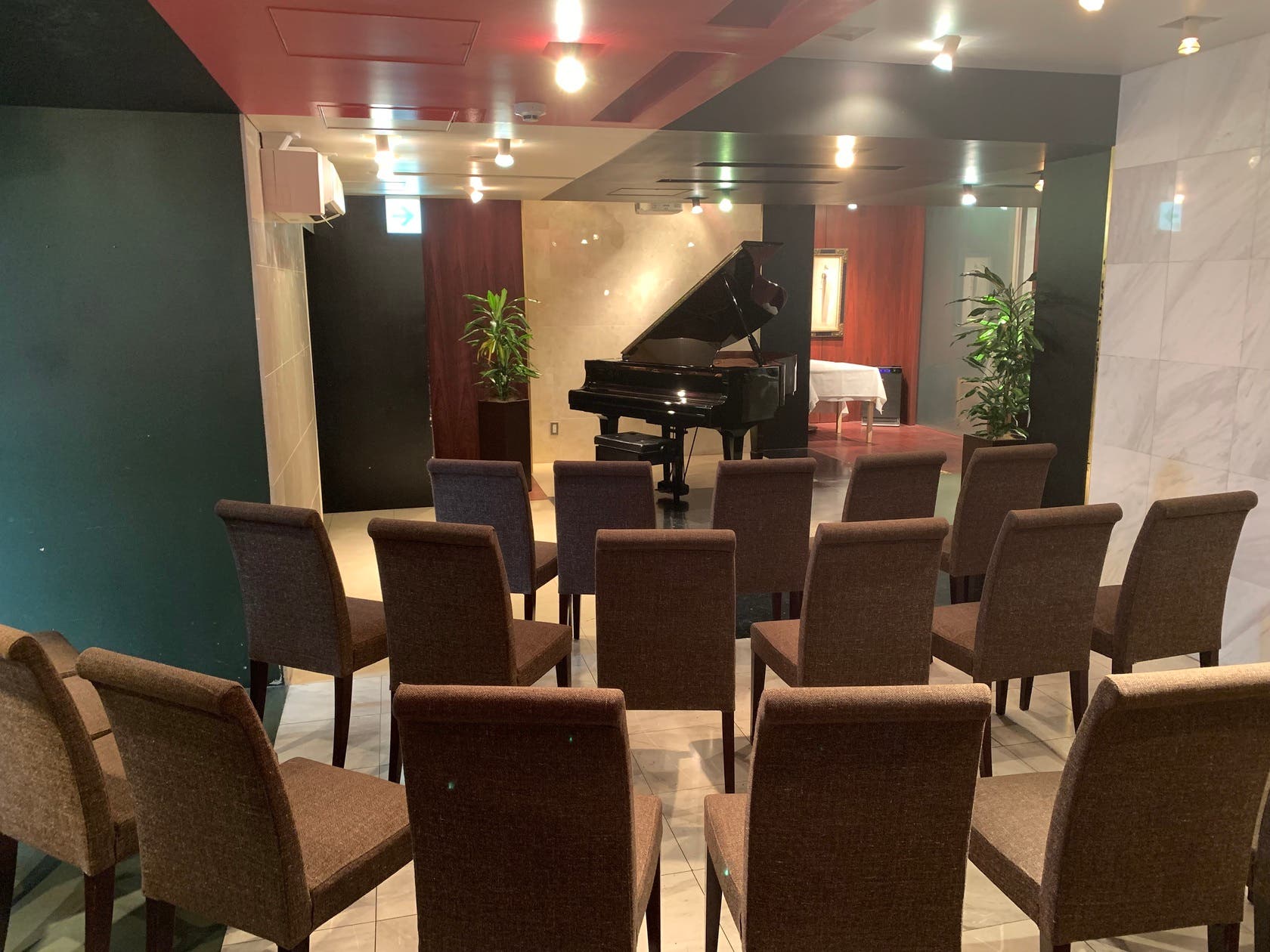 高田馬場駅から徒歩5分の音楽サロンの写真2