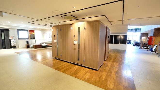 <ビズボセンター北駅前No.3>【換気ファン付完全個室】駅目の前👀徒歩1分🚃Wi-Fi📶電源🔌テレワーク/ZOOMの写真5