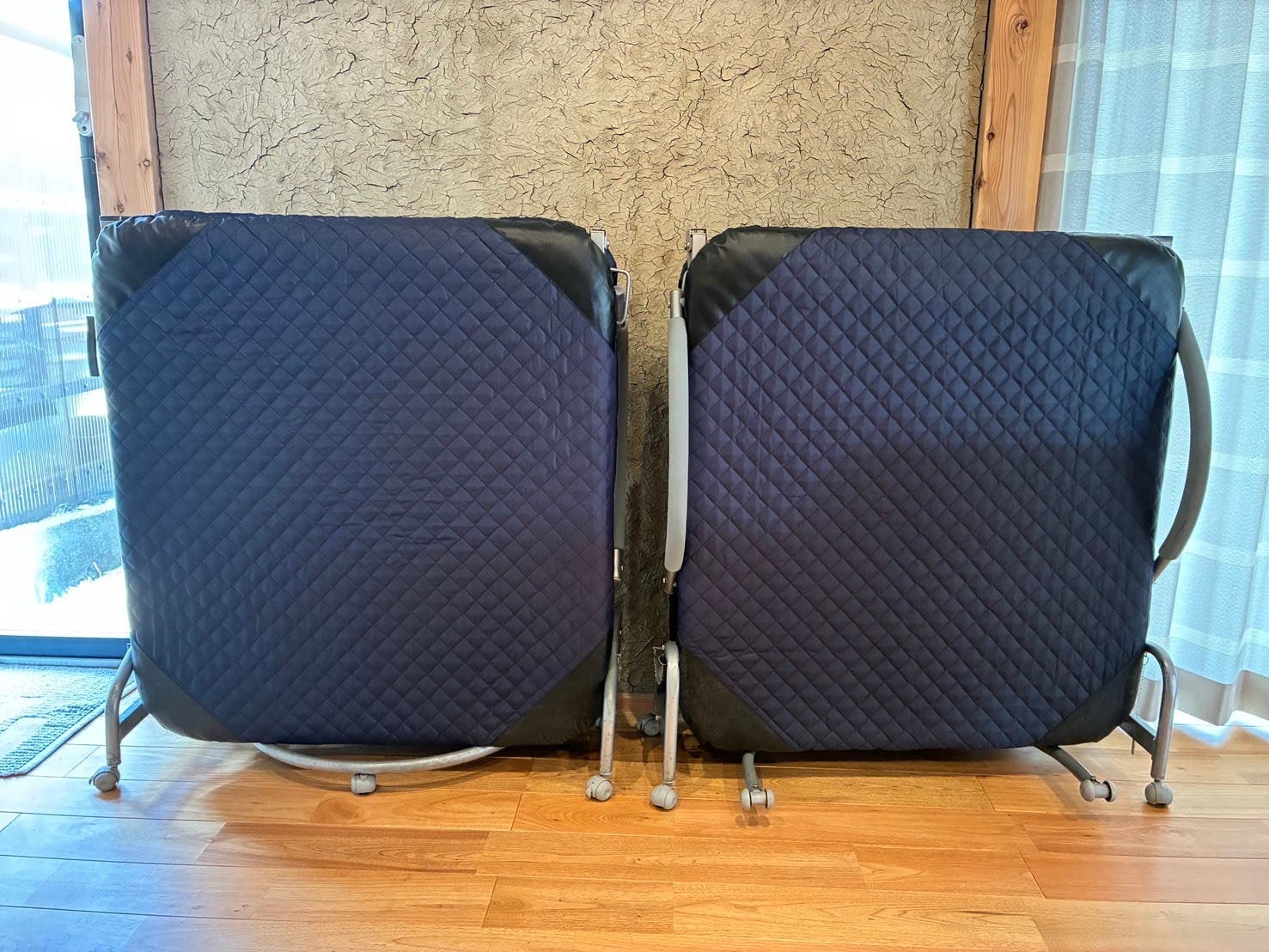 縁側と芝生でゆっくり過ごせる小洒落たバンガローの写真23