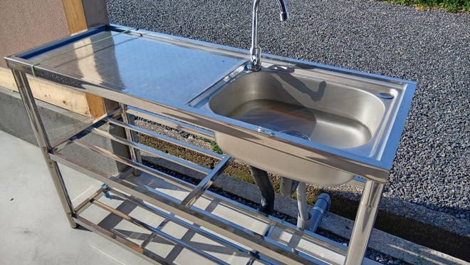 縁側と芝生でゆっくり過ごせる小洒落たバンガローの写真25