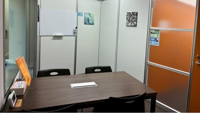 3/5 OPEN✨秋葉原駅/徒歩5分✅直前でも予約可能✅少人数での打ち合わせ✅一人での作業に最適✅ビジネス向けのコンパクト会議室の写真2