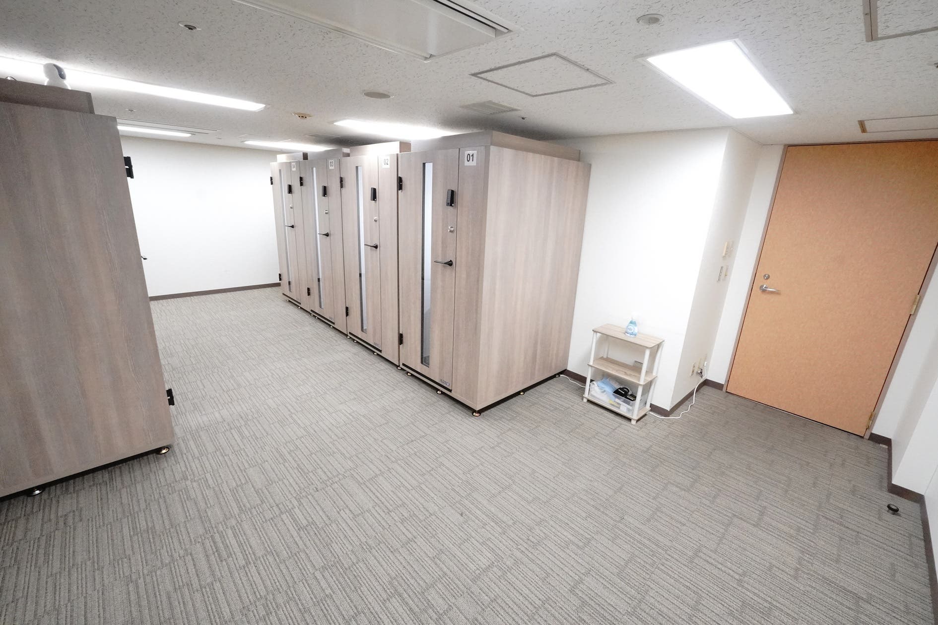 ＜SpemaBOX桜木町ワシントンホテルNo.4＞1人用個室💼駅徒歩1分🚃Wi-Fi📶電源🔌テレワーク/Web面談/作業の写真5