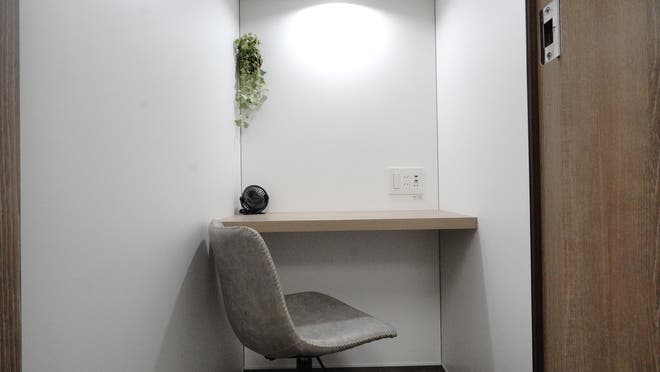 <SpemaBOX桜木町ワシントンホテルNo.5>1人用個室💼駅徒歩1分🚃Wi-Fi📶電源🔌テレワーク/Web面談/作業の写真2