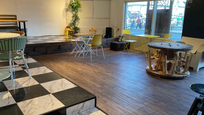 眺望抜群のコーワーキング・スペース(リモートワークなど)フリースペースの写真6