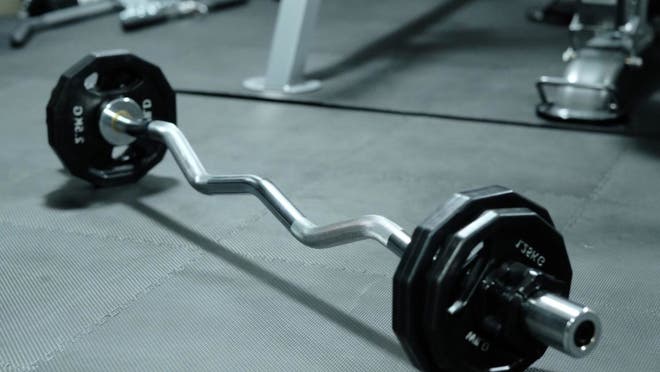 【渋谷駅3分_超広い_清潔シャワー無料】▶スミス&バーベル▶34㎡▶ 最安挑戦▶ 徹底清掃▶清潔シャワー無料の写真13