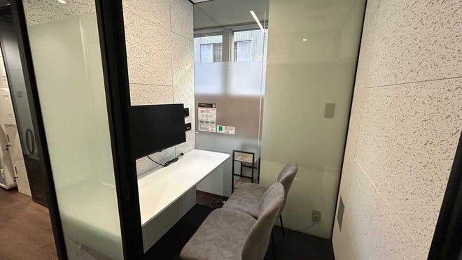 神保町駅徒歩2分。全室防音個室でイヤホン無しのWeb会議や集中作業に最適なワークスペースの写真7