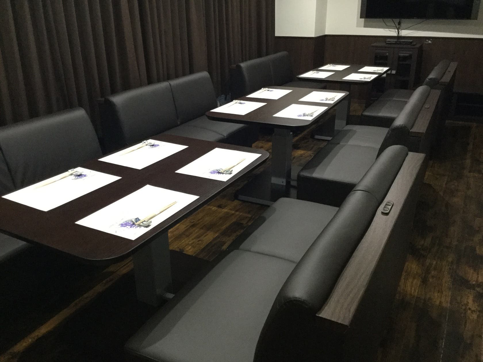 月島駅から徒歩2分！飲食店の3階にある隠れ家個室。会議・懇親会・セミナーなどに最適！の写真1