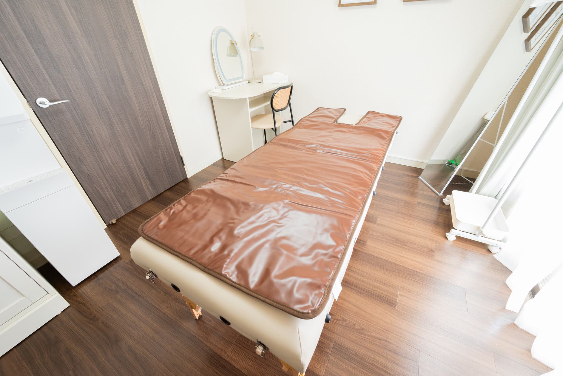 【🎉オープン記念価格】浦安駅4分/完全個室レンタルサロンナ🍃チュラルで上質な大人空間⭐無料備品多数⭐の写真8