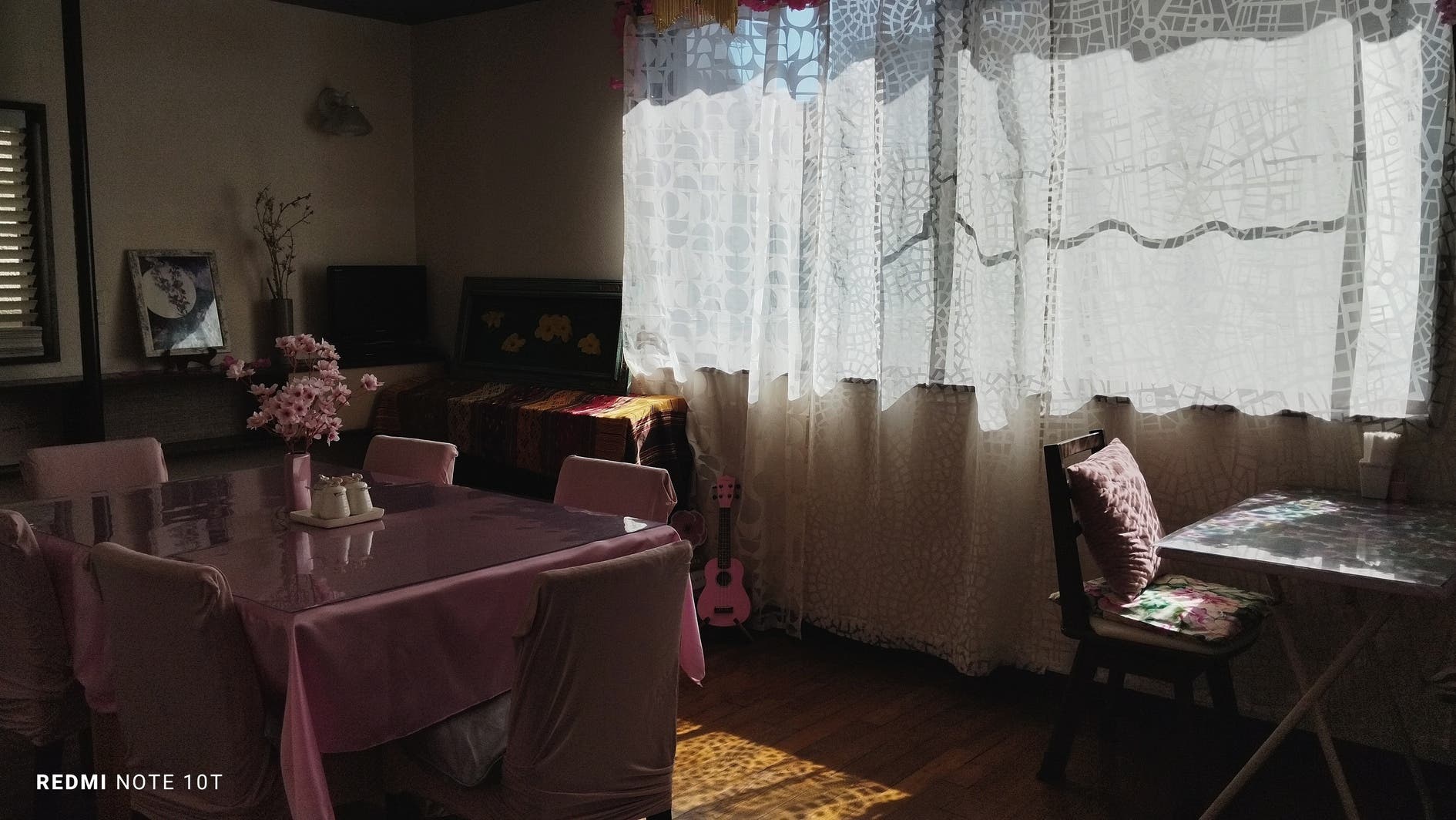 神泉駅徒歩数十秒！　日本家屋2階の10畳　ギャラリー使用可　電子ピアノありの写真2