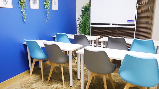 武蔵小杉駅徒歩2分/1階/最大12名/光回線Wi-Fi(無料)/会議室/テレワーク/撮影など【静か・明るい・綺麗】の写真9