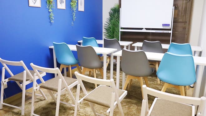 武蔵小杉駅徒歩2分/1階/最大12名/光回線Wi-Fi(無料)/会議室/テレワーク/撮影など【静か・明るい・綺麗】の写真10