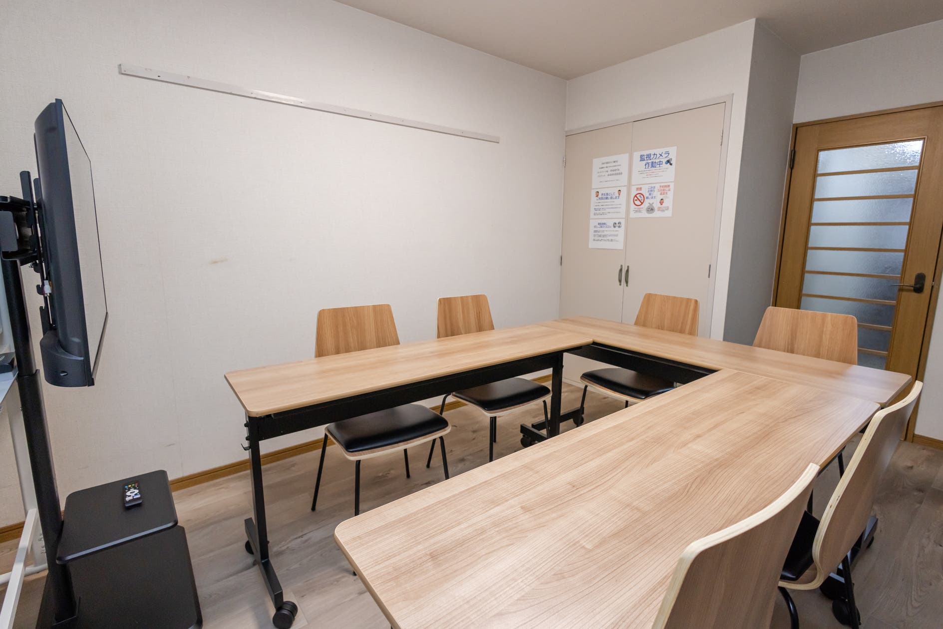 ✨鹿児島中央/アミュ５分　Li-Ka３分　８名収容　💎会議/面接/撮影/エステサロン/整体/ヨガ/完全個室/全設備無料の写真5