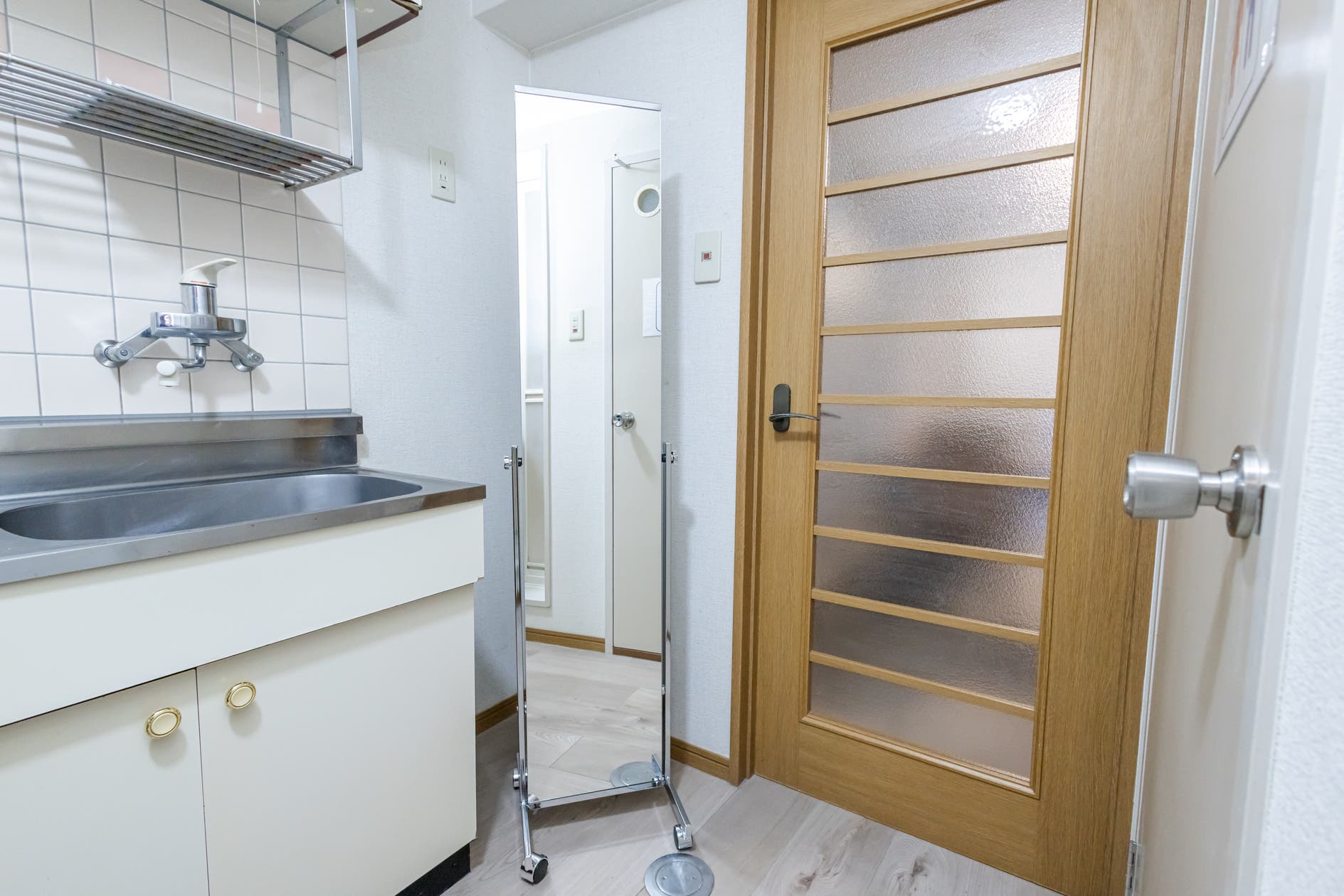 ✨鹿児島中央/アミュ５分　Li-Ka３分　８名収容　💎会議/面接/撮影/エステサロン/整体/ヨガ/完全個室/全設備無料の写真6