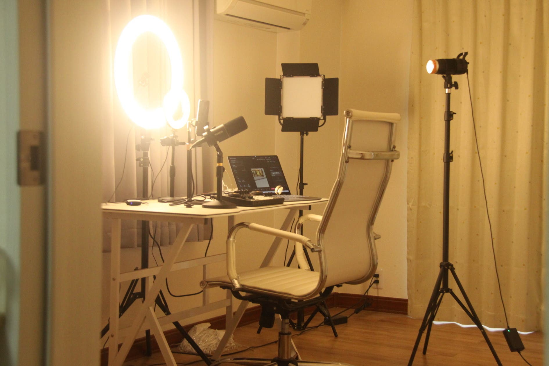 SKMライブ配信スタジオ｜約18㎡｜配信・動画撮影対応の写真1