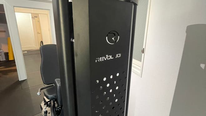 大井町線上野毛駅3分‼スミス/ラット/アブダクター完備 広々45㎡、贅沢プライベートジムの写真4