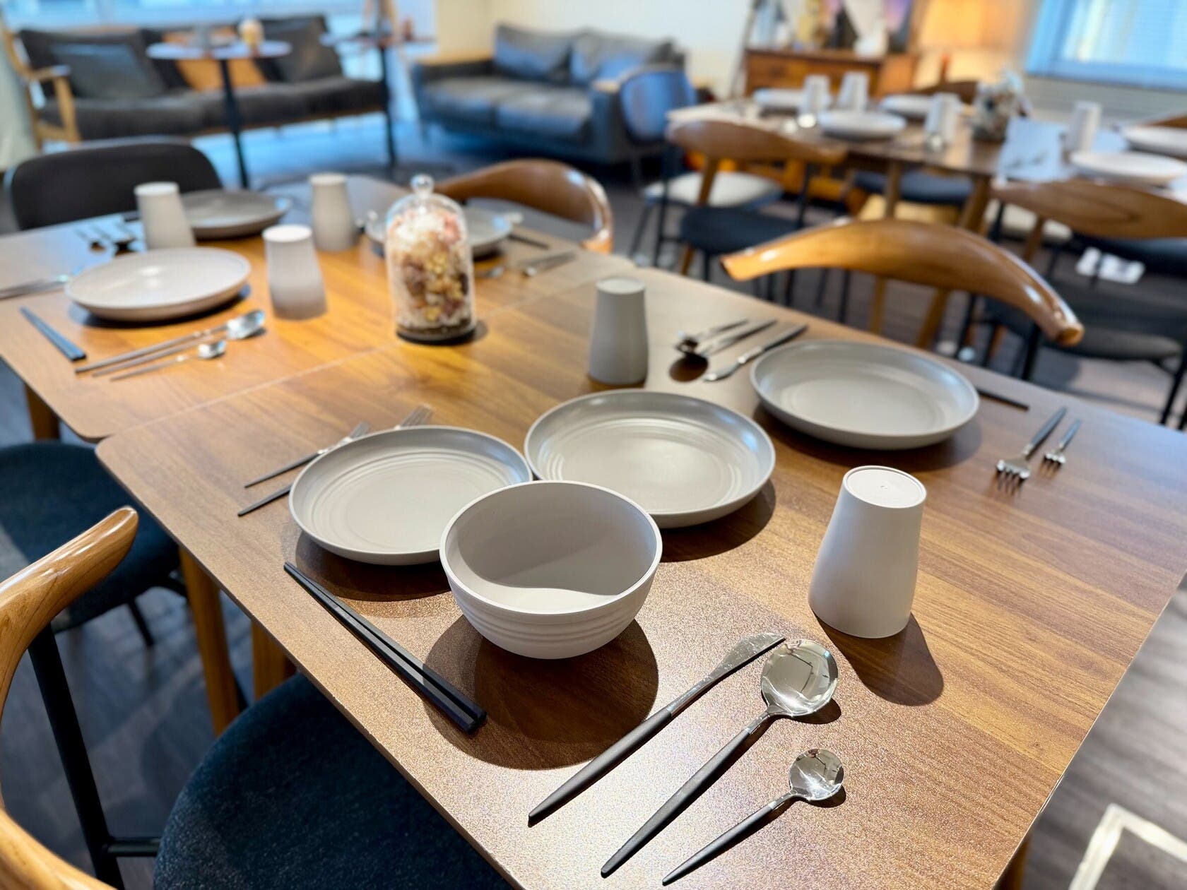 ✨3~4月値下げ中✨【茅場町3番出口すぐ】🌟おしゃれカフェ風空間を貸切🌟パーティー・イベント・撮影に最適❕大型モニター付✨の写真2