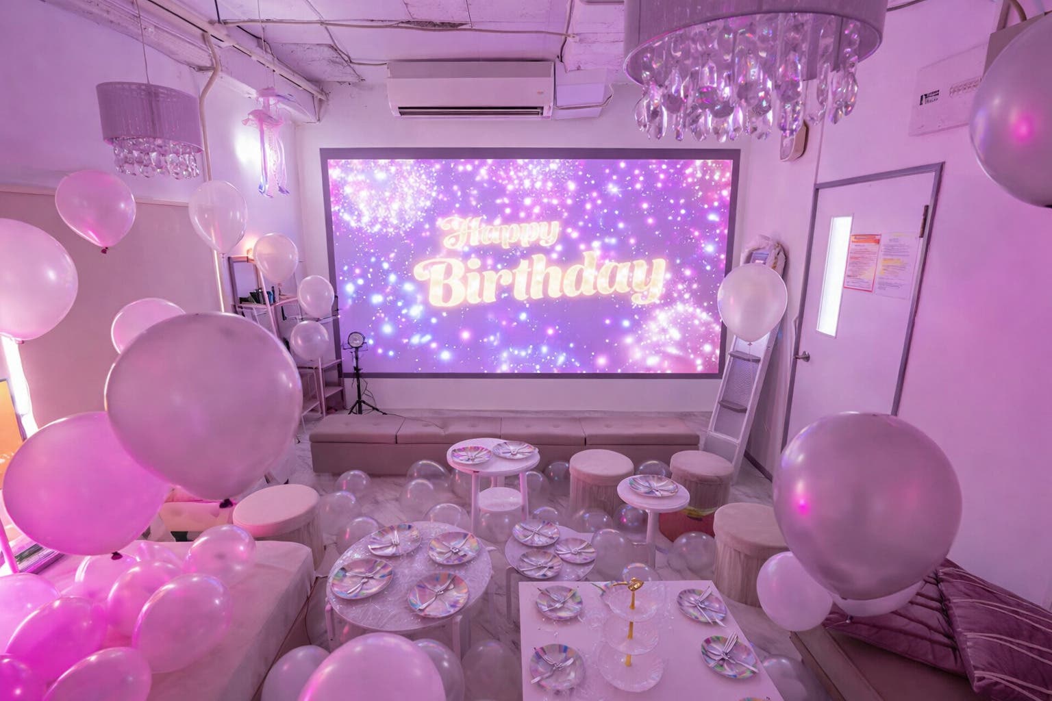 《マテリアル天満》🆕大型スクリーン✨推し活🤍駅近20秒♡150プロジェクター/祭壇🤍/高速光回線の写真1