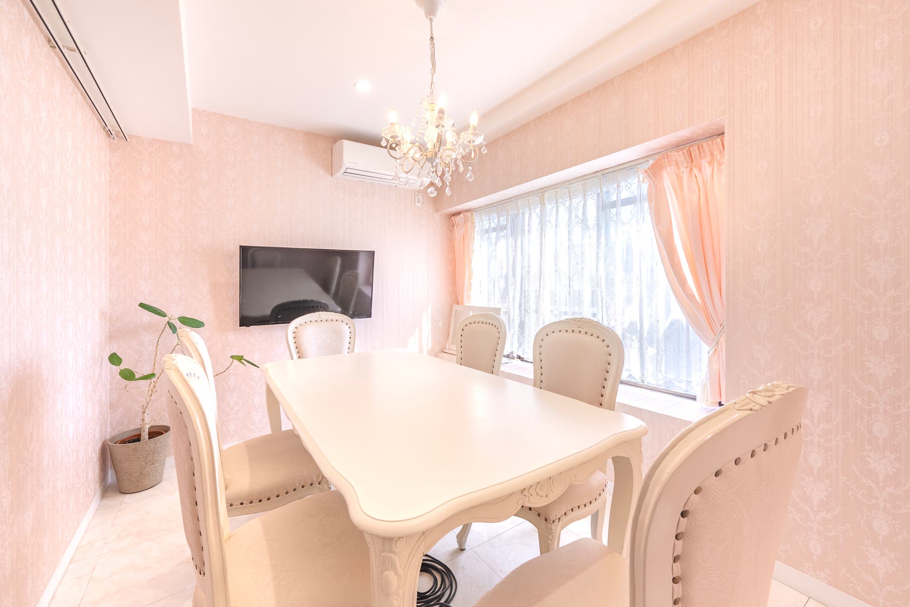 スペモ💻ペット可🐶会議📌ワークショップ🪵撮影📸推し活🎀配信🎞️勉強会📚控え室🎥803_Cherish Roomの写真1