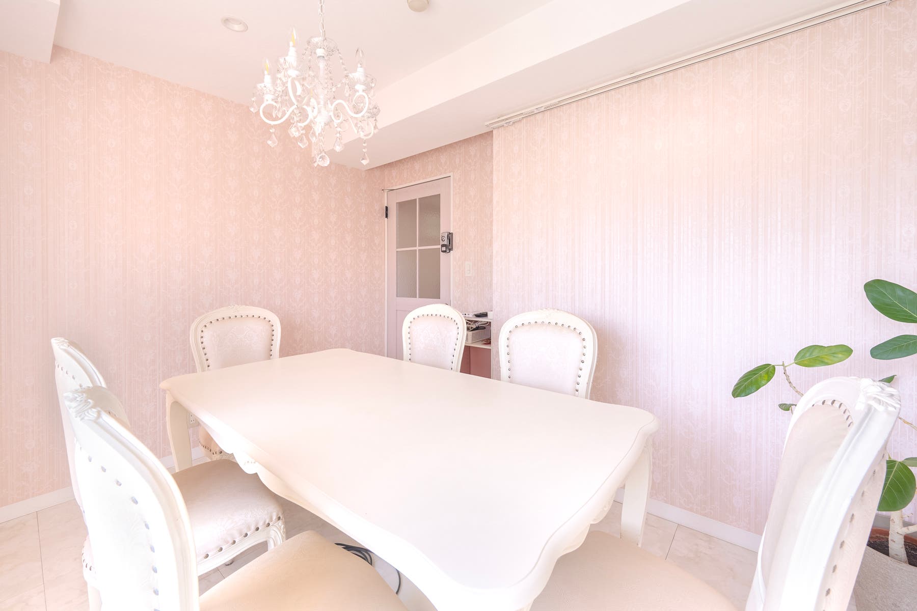 スペモ💻ペット可🐶会議📌ワークショップ🪵撮影📸推し活🎀配信🎞️勉強会📚控え室🎥803_Cherish Roomの写真7