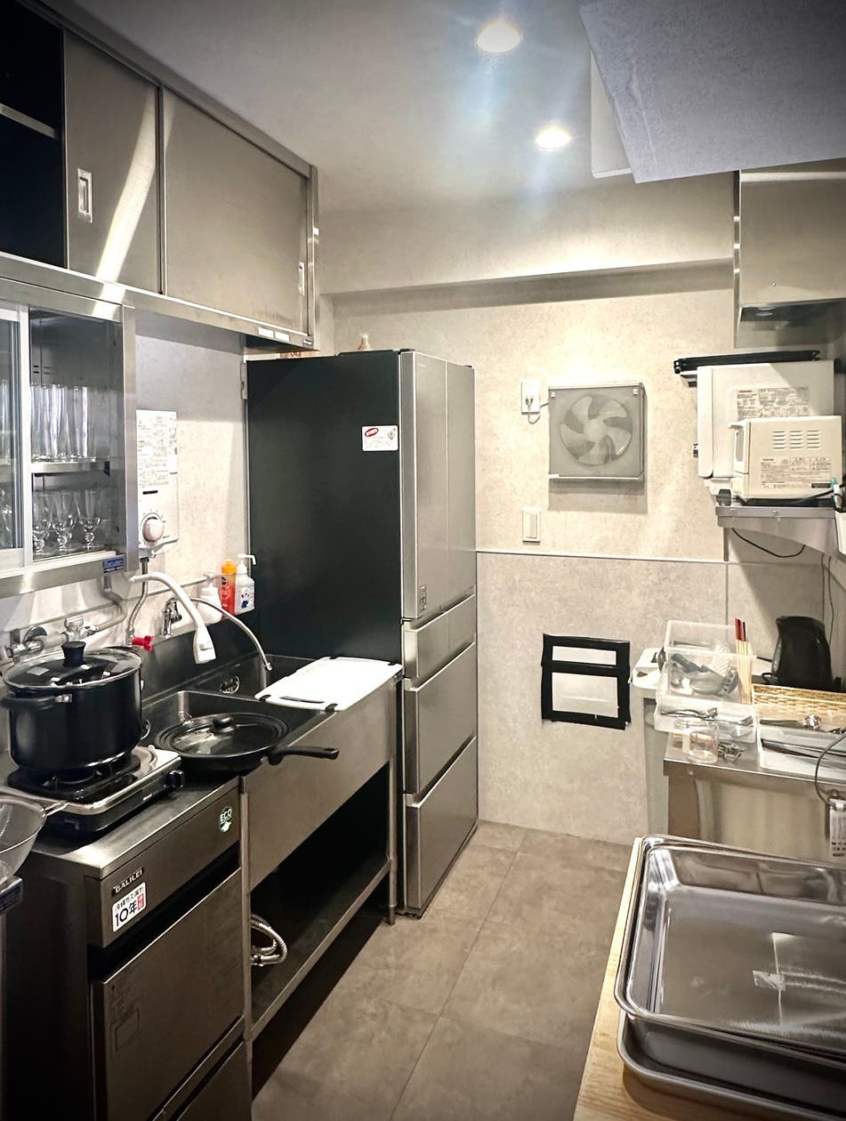 新大久保駅2分、広いバルコニーと白い店内、BBQも可能なパーティースペースの写真7