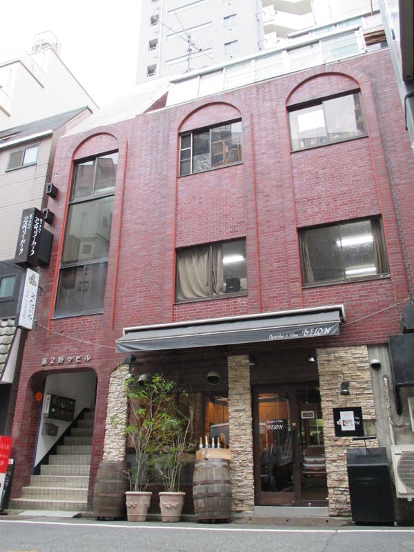 【渋谷5分】有名人対談の実績あり｜壁一面のレコードと上質音響のロックバー｜撮影スペースにの写真6