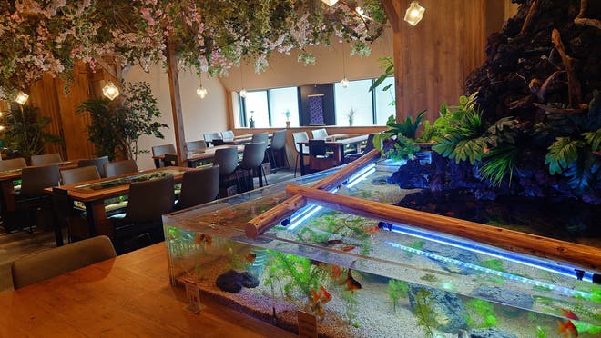 京都河原町三条交差点スグのカフェレストランの写真2