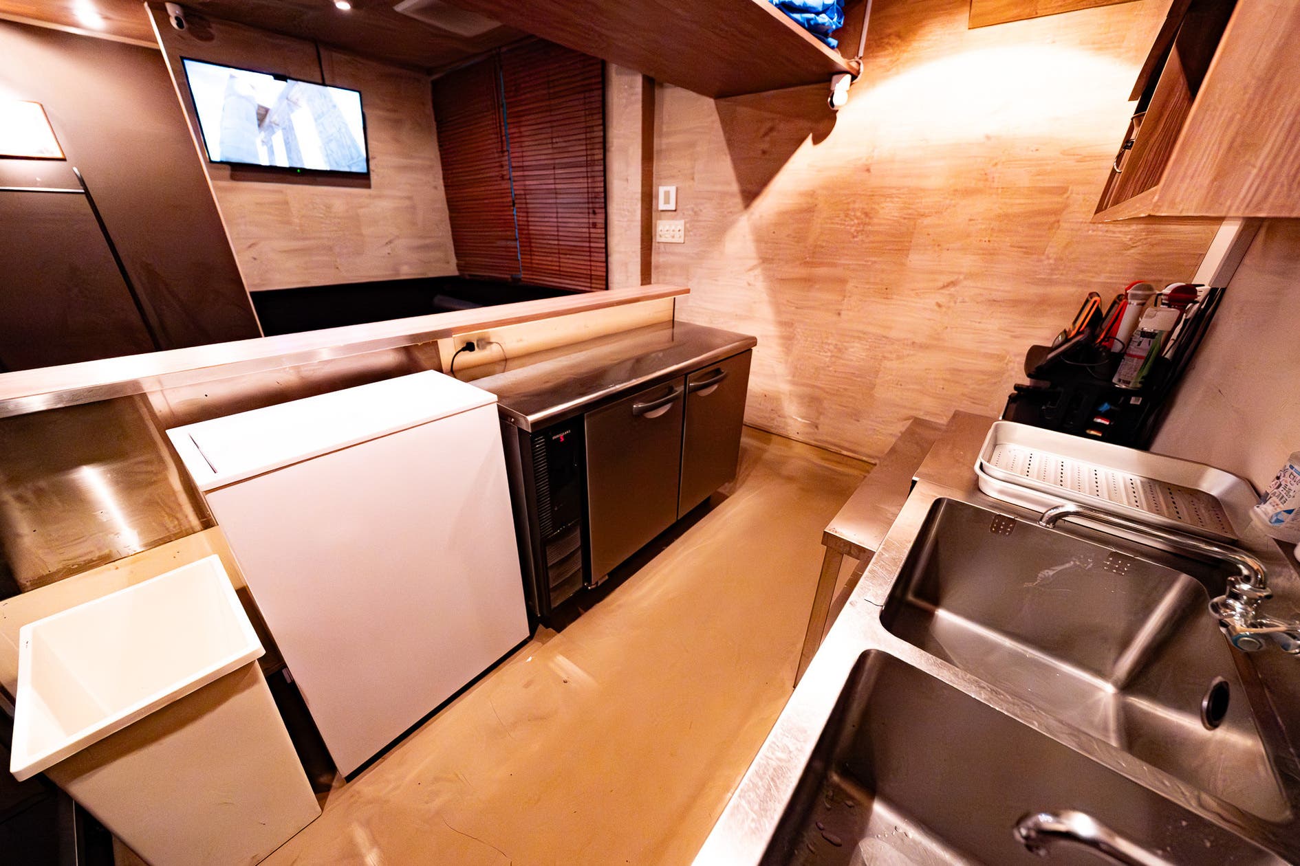 【心斎橋駅徒歩3分】カラオケ付レンタルスペース｜完全個室｜最大12名｜飲食持込OK｜飲み会・誕生日会・二次会の写真10