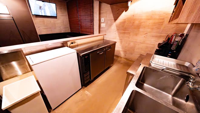 【心斎橋駅徒歩3分】カラオケ付レンタルスペース|完全個室|最大12名|飲食持込OK|飲み会・誕生日会・二次会の写真10