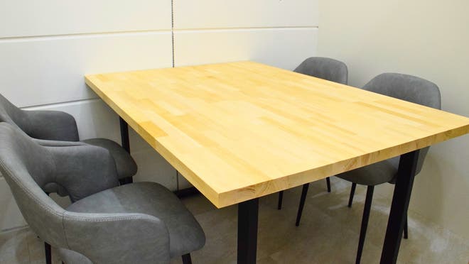 渋谷駅徒歩5分|4名個室ワークスペース(室番③)✨周囲を気にせず会議・勉強・作業に最適|飲食持ち込みOK🥤🍔の写真1