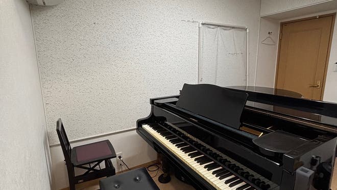 あざみ野駅から徒歩3分 歌、ピアノ、楽器練習に最適な自然光の入るレンタルスタジオです。の写真6