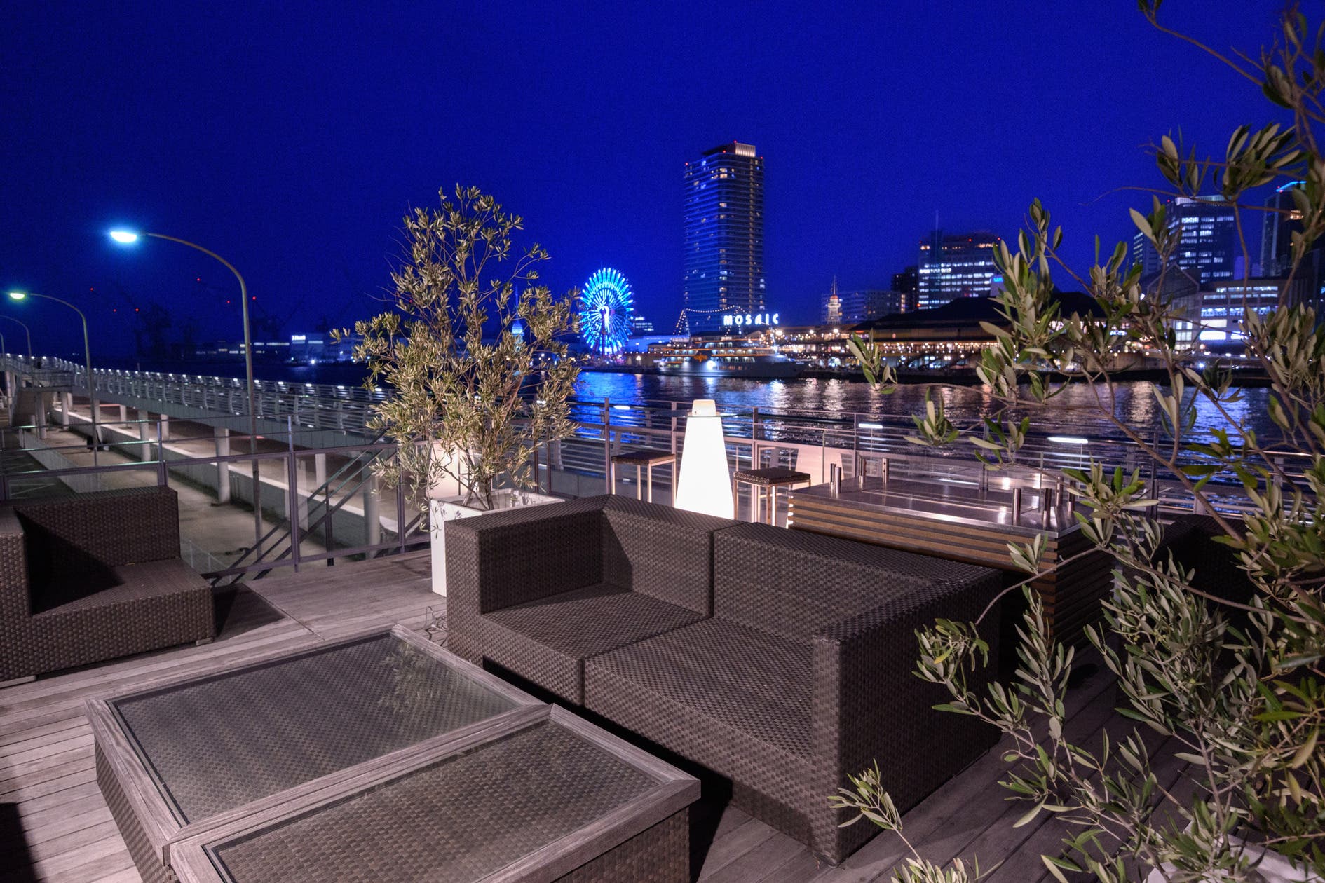 ポートタワー前の開放的カフェ空間｜貸切パーティー・イベント・撮影可能の写真5