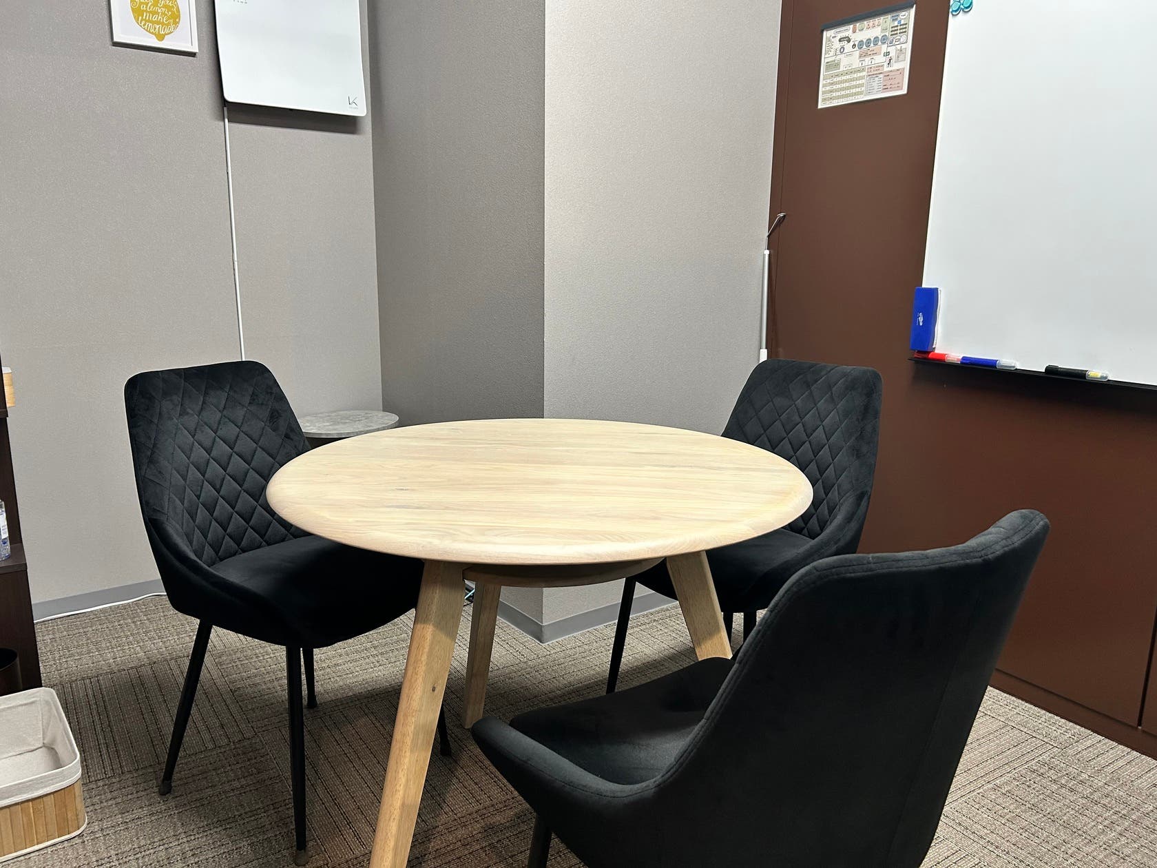 仙台駅から徒歩2分-1名～2名で使える個室スペース（有人受付対応）の写真1