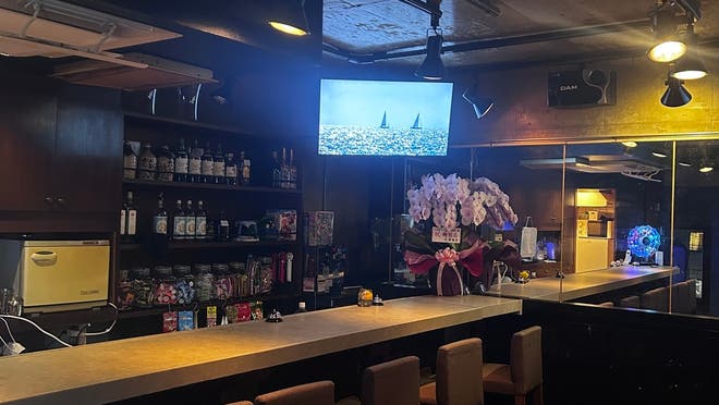 武蔵小山駅すぐのカラオケダーツバーの写真1