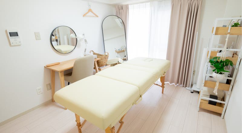 【✨OPEN記念15%OFF✨】三鷹駅3分｜施術がしやすい完全個室サロン🌿無料備品30種類以上
