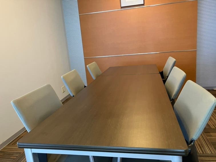 【トヨタモビリティ富山 五福】五福末広町駅より徒歩１分！完全個室！商談、面談、研修、勉強会、ワークショップ、作業 などに！の写真4