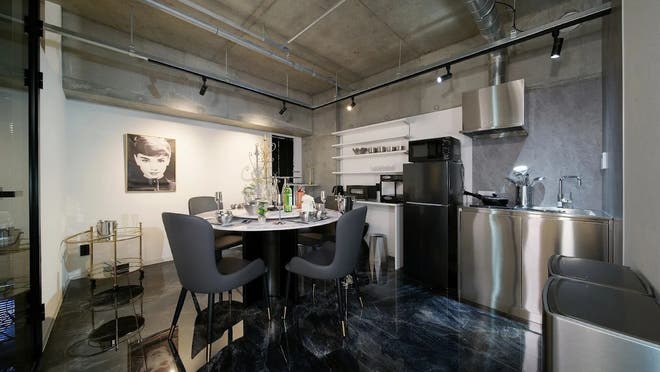 カラオケ完備🎤博多区住吉の1LDK62㎡!最大8名の完全貸切プライベート空間の写真1