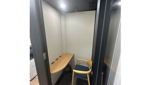 【京都駅徒歩5分】京阪のワークボックス/WEB会議、面接に!の写真2