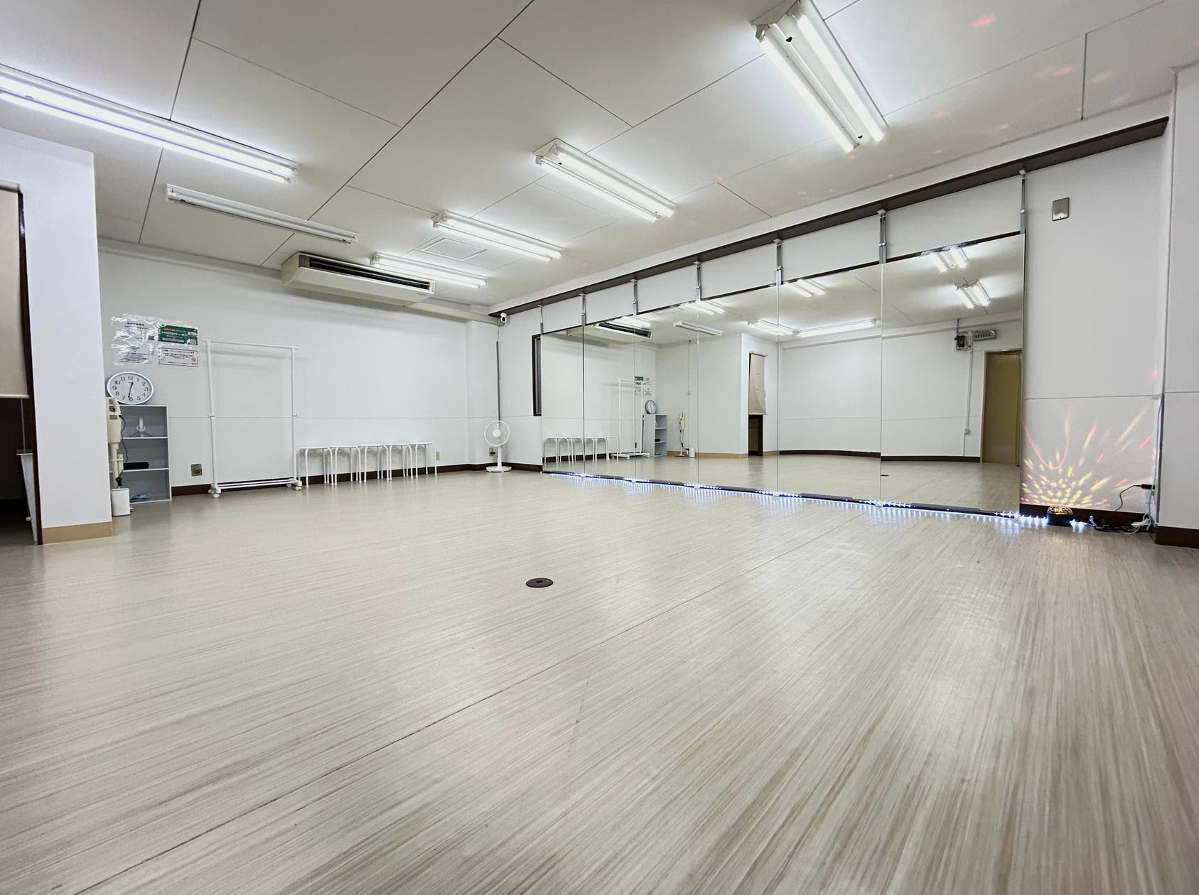 【45平米】新長田駅から徒歩5分のダンスができるレンタルスタジオの写真1