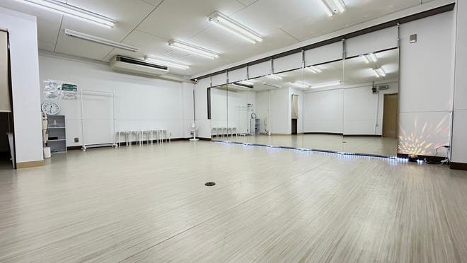 【45平米】新長田駅から徒歩5分のダンスができるレンタルスタジオの写真1