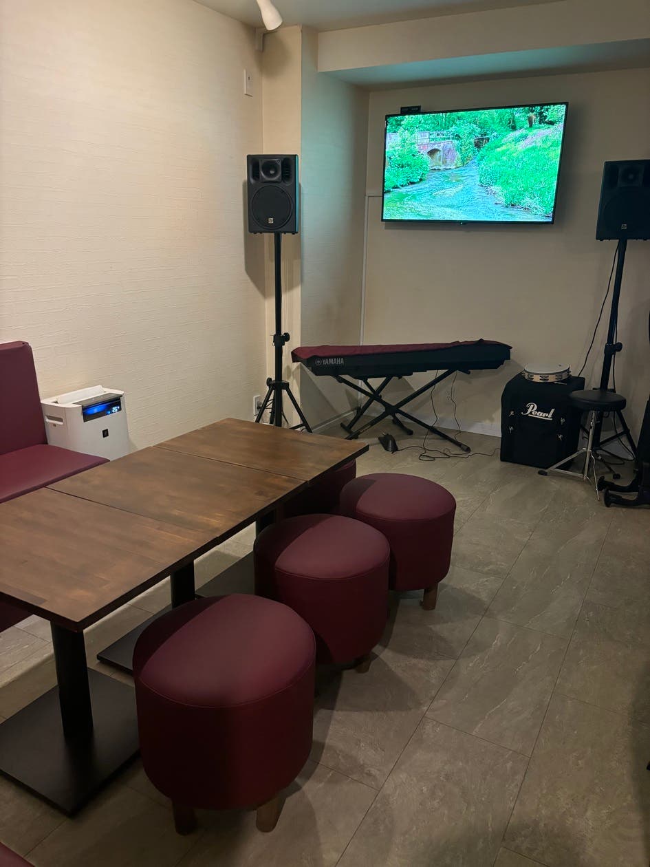 三宿の演奏・カラオケ可能なスナックの写真1