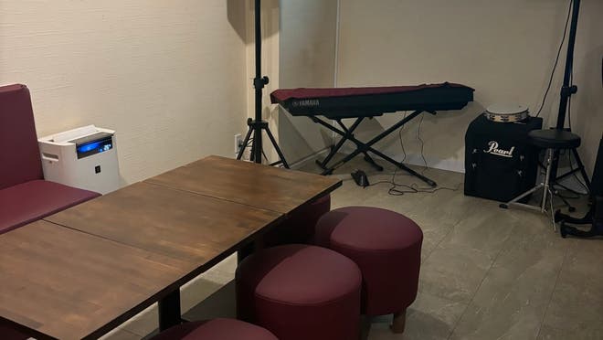 三宿の演奏・カラオケ可能なスナックの写真1