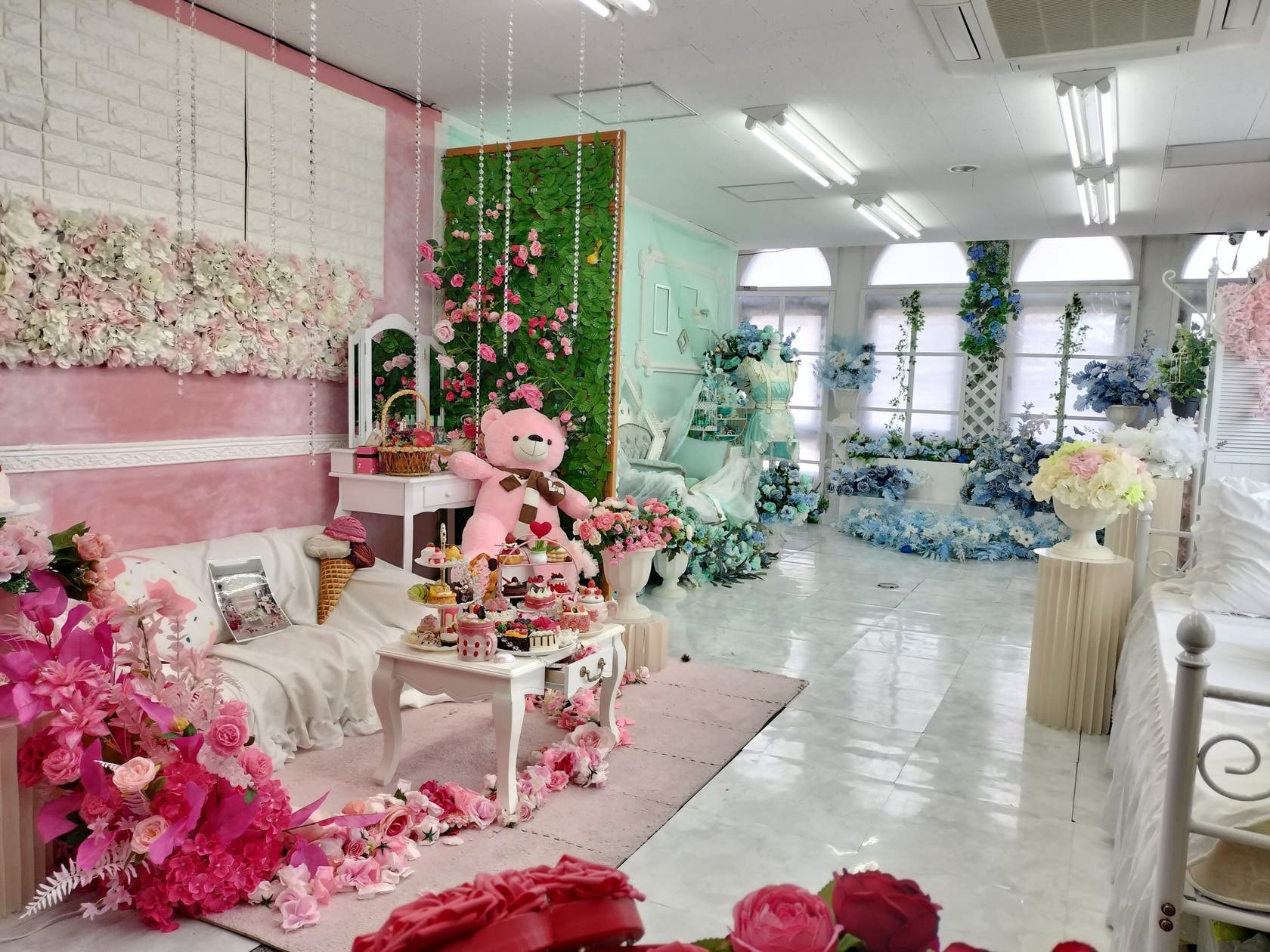 博多駅すぐ🌟７つの背景スタジオ‎🤍推し活｜本人不在の生誕祭｜ポートレート｜コスプレ｜撮影・配信｜商用の写真1