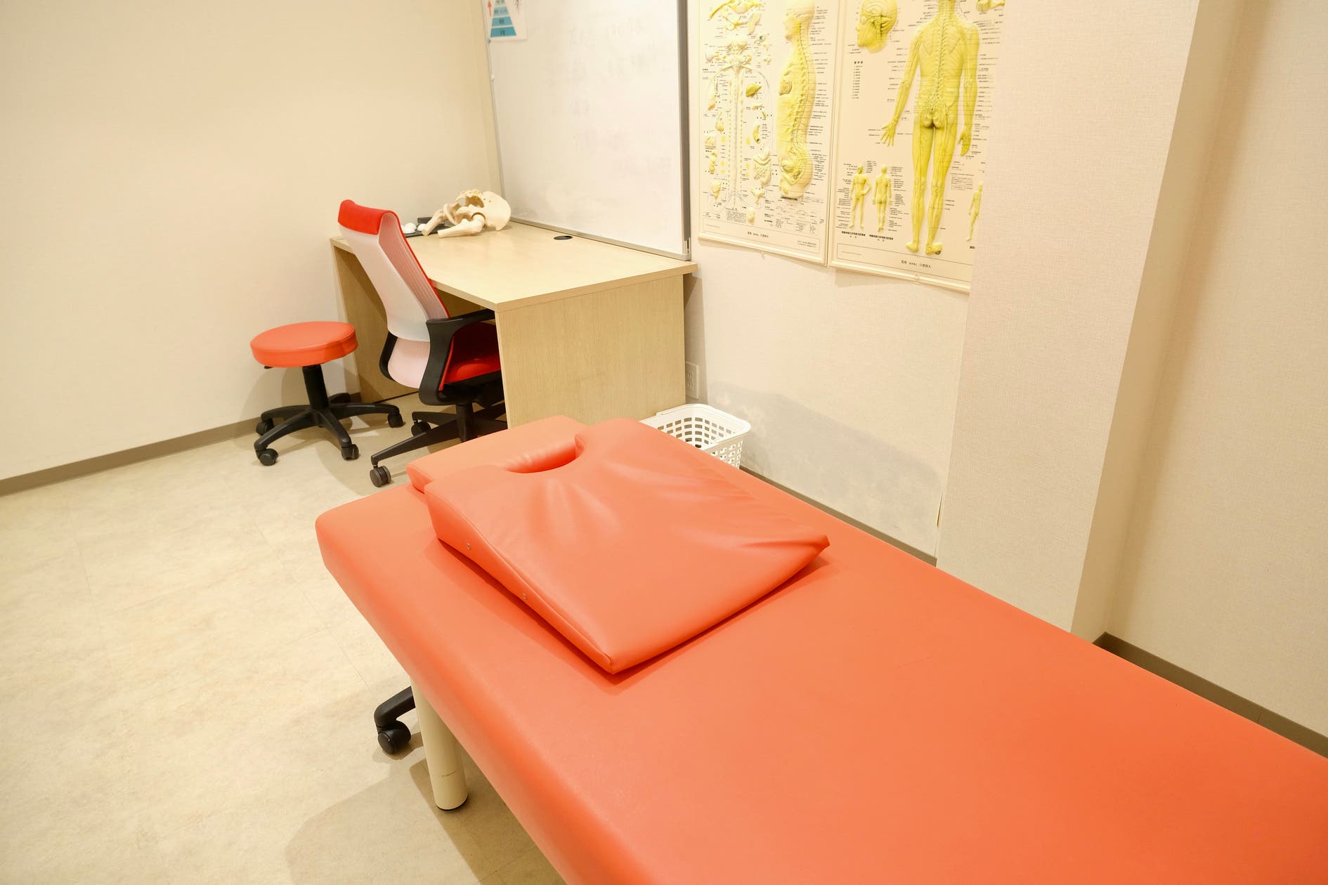 【宇都宮駅エリア】清潔・明るいサロンスペース☆エステ・マッサージ ☆完全個室☆の写真2