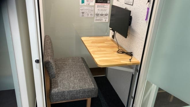 ブース番号02 防音個室1名用 (2階)の写真1