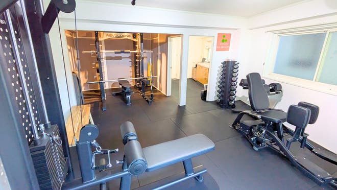 オープン価格‼二子玉川・用賀エリア‼上野毛駅3分‼スミス/ラット/アブダクター完備 広々45㎡、贅沢プライベートジムの写真1