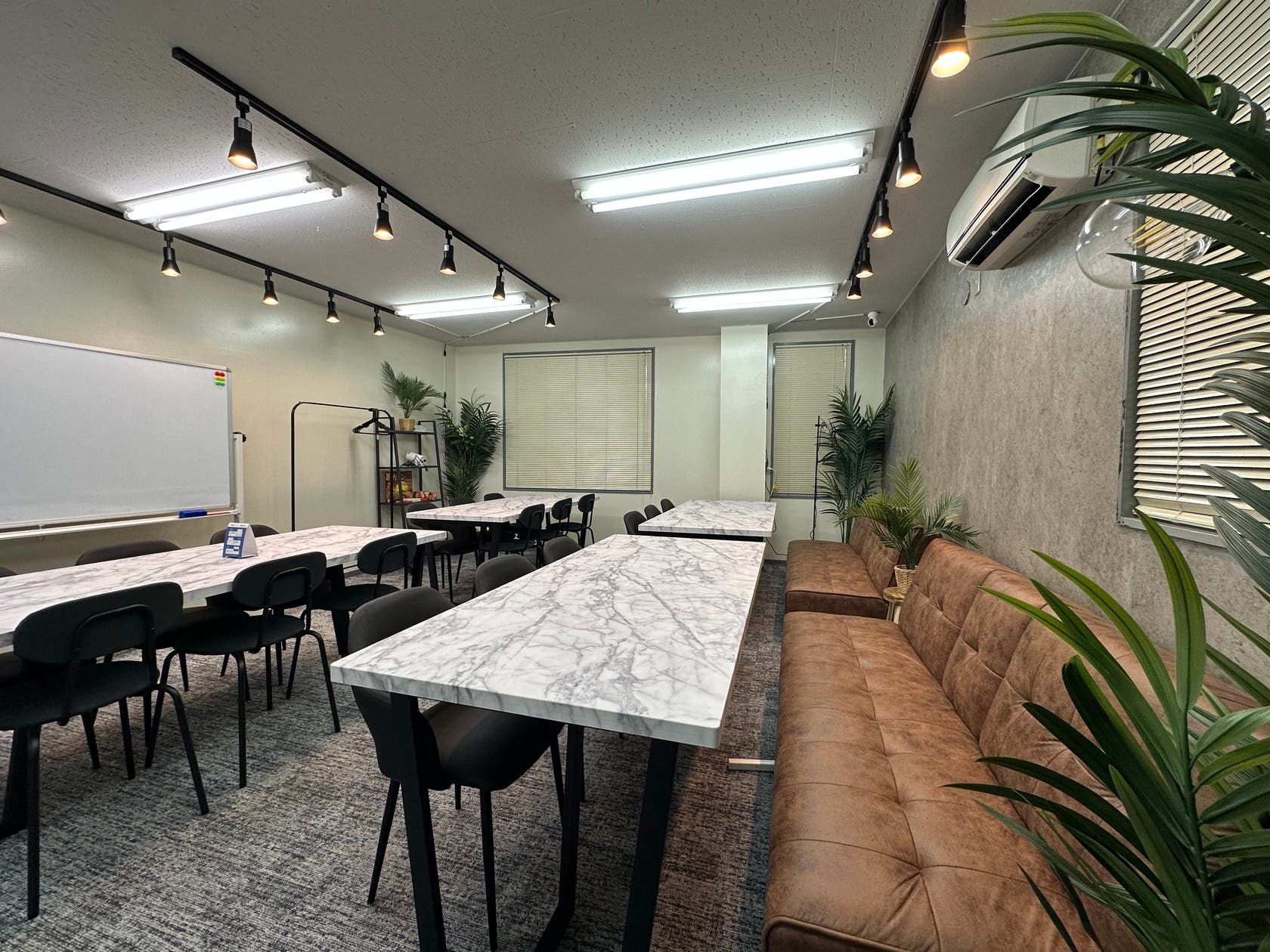 NEW！【八丁堀駅徒歩2分！宝町駅徒歩3分！】最大24名/無料Wifi/会議・撮影・女子会・ボドゲ・パーティ等！飲食🍺🍷可！の写真8